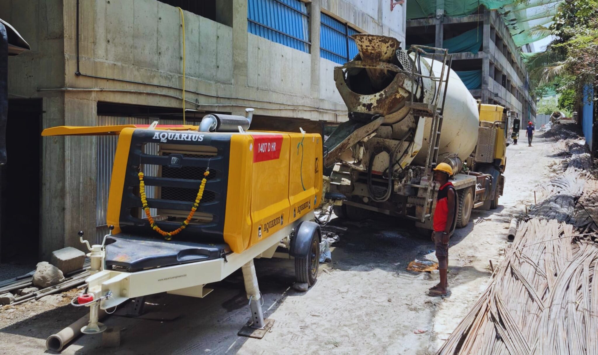 Aquarius 1407 D HR Stationary Concrete Pump working at Poona Concrete ...